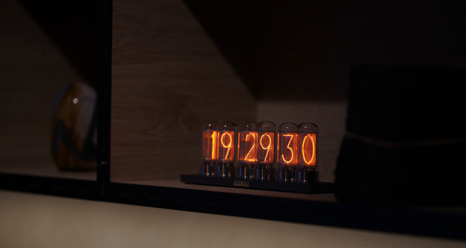 INIXIE Clock