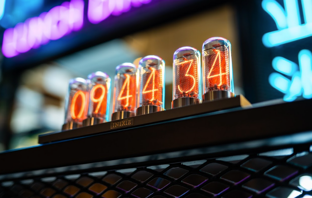 INIXIE Clock